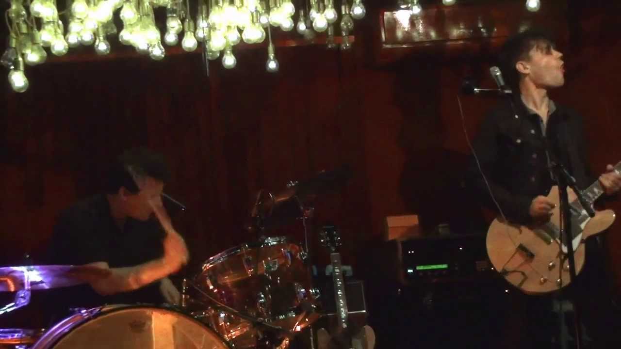 The Weyers - Time Waits - YouTube