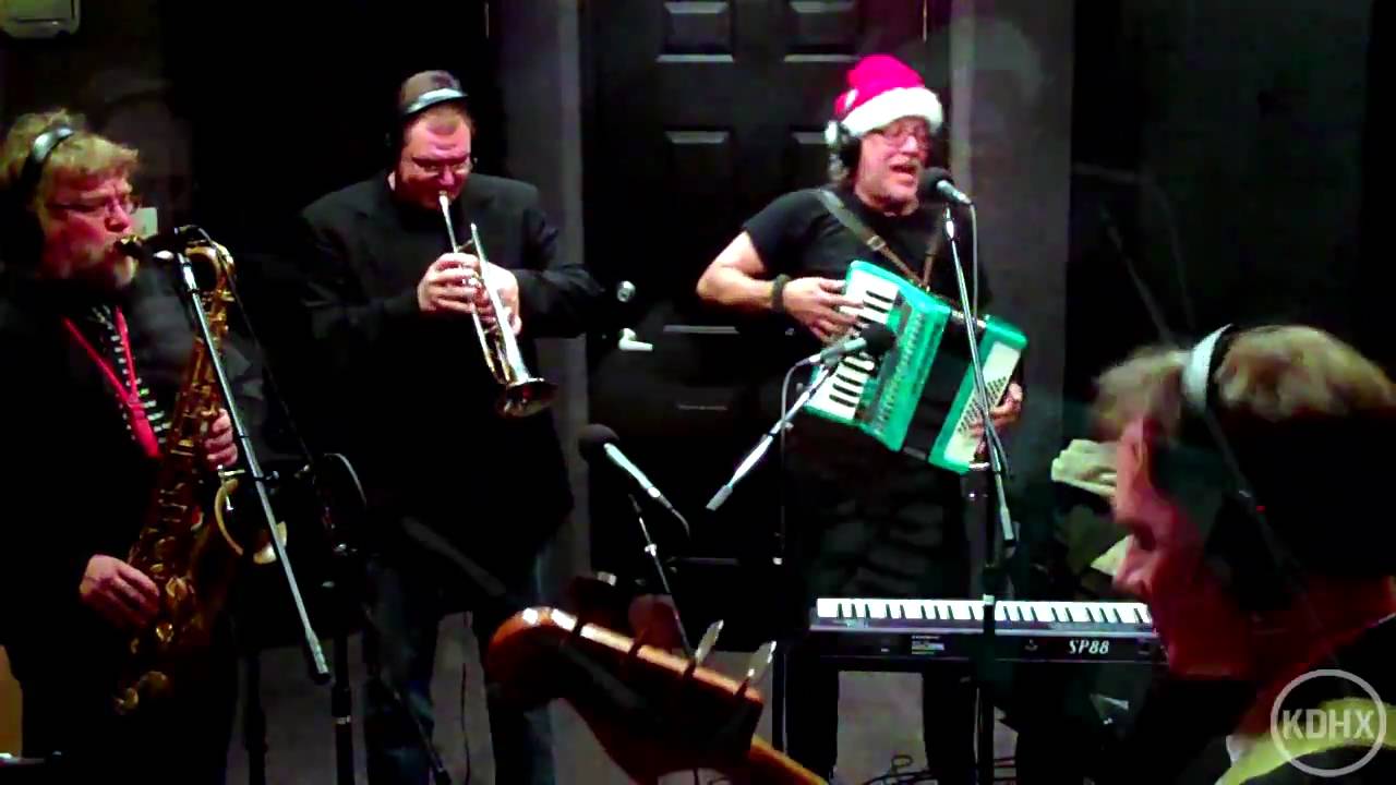 Brave Combo "Jingle Bells" Live at KDHX 12/17/10 - YouTube