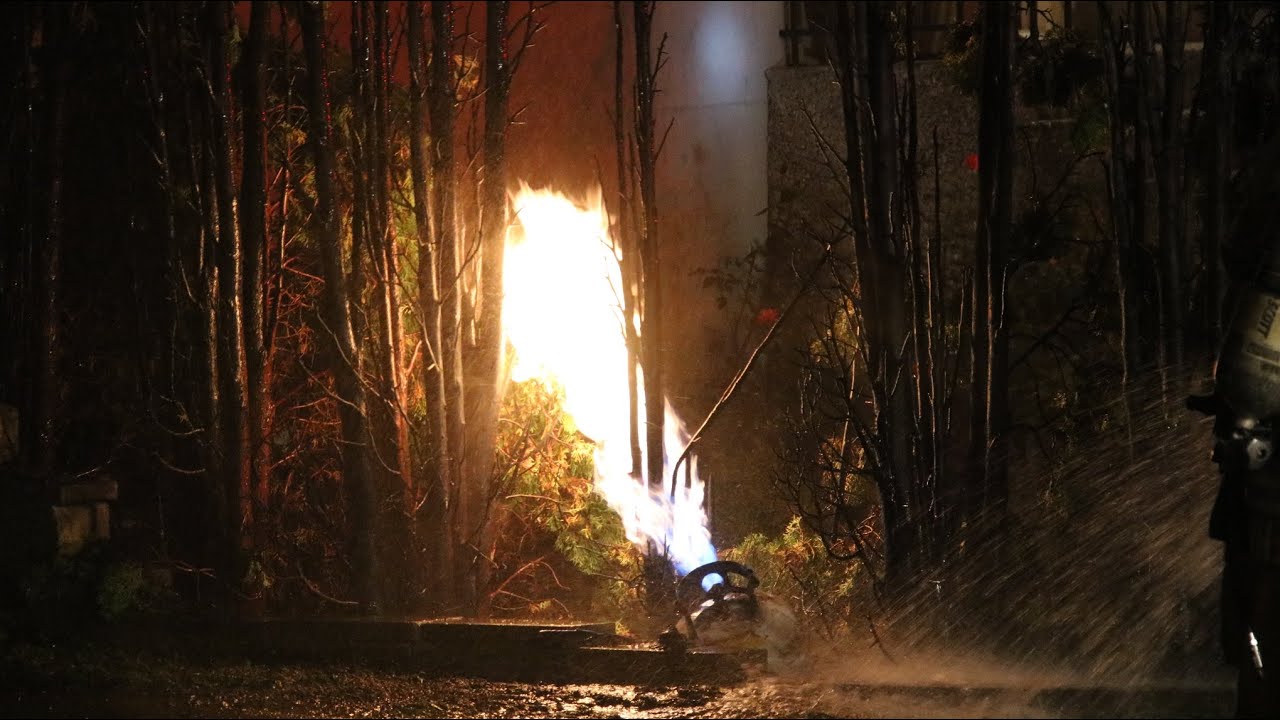 Propane Tank Set on Fire Next to House - YouTube