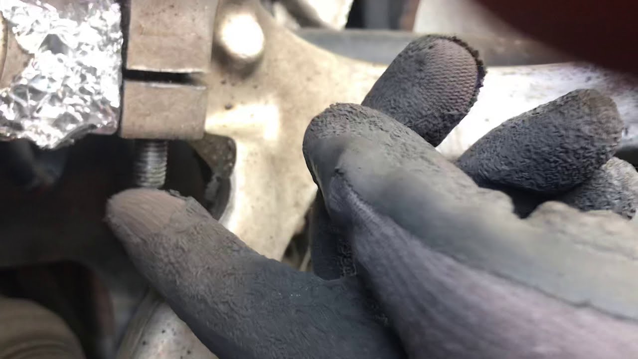 attempting for the 45th time to remove pinch bolt on Audi v8 4.2 - YouTube