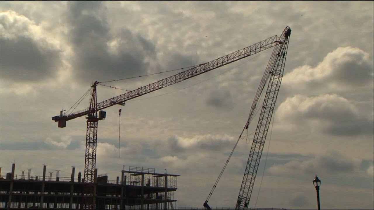 More than 20 workers hurt in Texas crane accident - YouTube