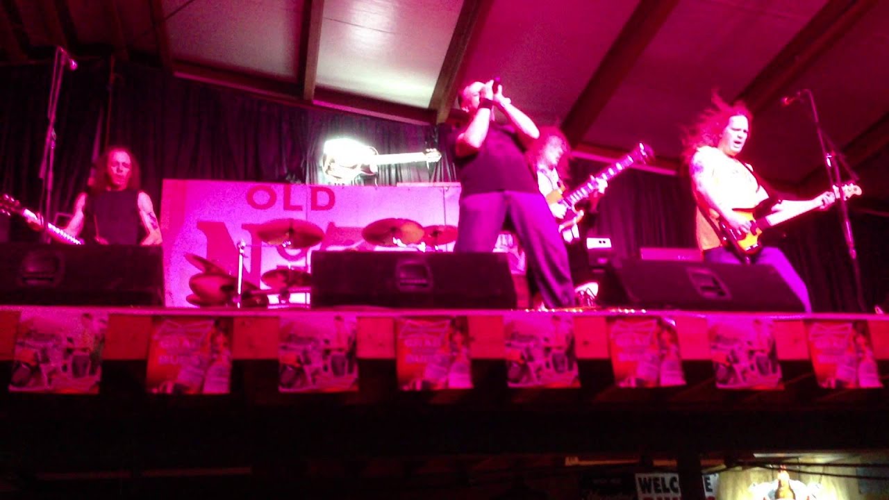 AC/DC TRIBUTE BAND - THUNDERSTRUCK (PLAYING) - THUNDERSTRUCK 5/31/2013 ...