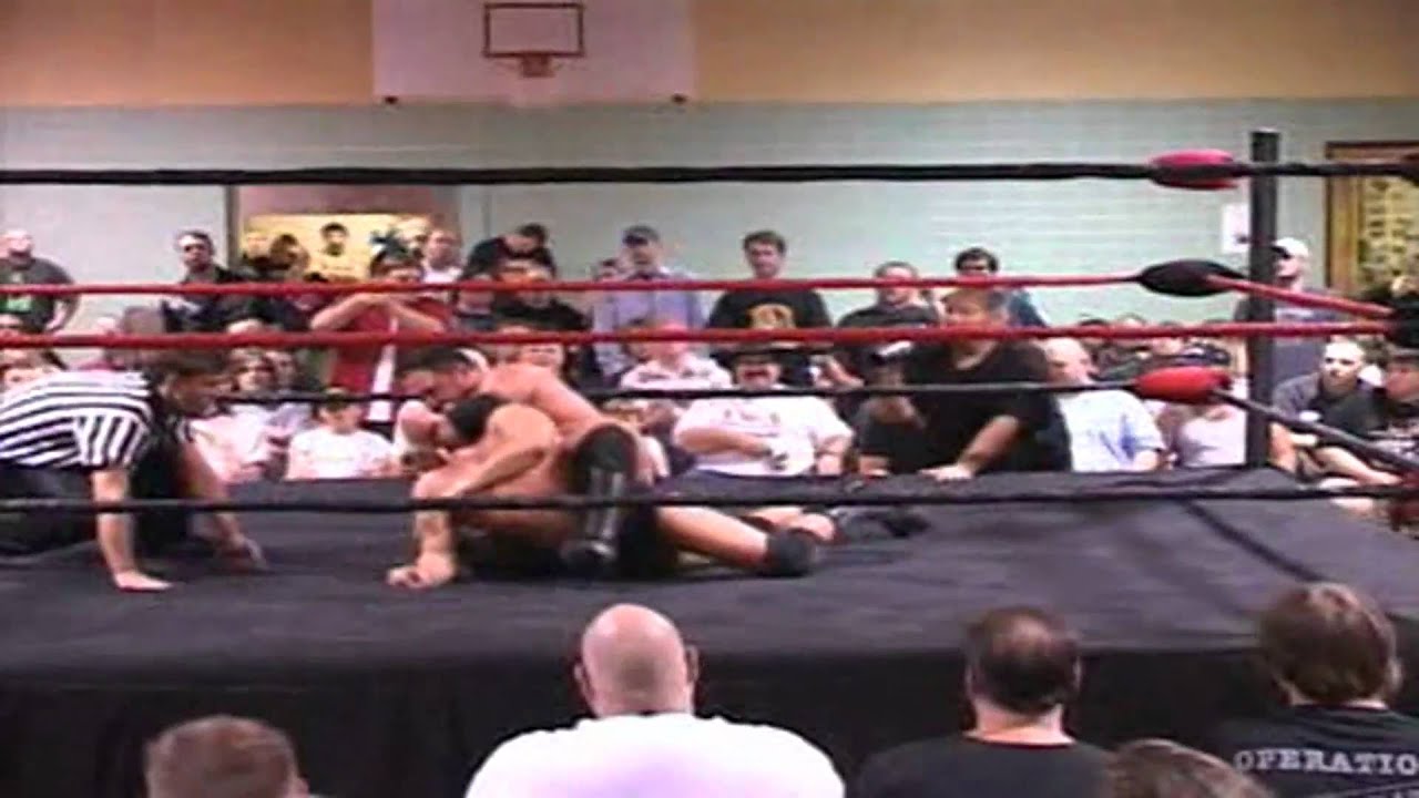 Samoa Joe - The Choke/Coquina Clutch - YouTube