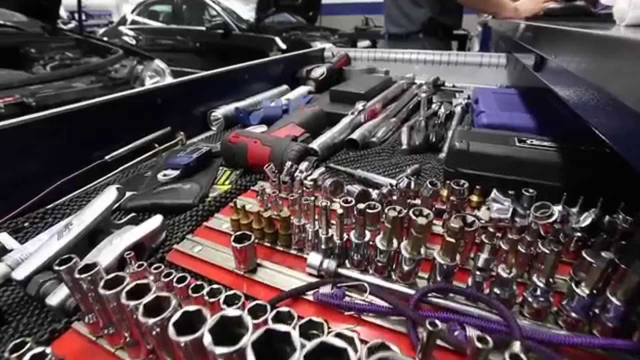 Mercedes-Benz Multi-Point Inspection - YouTube