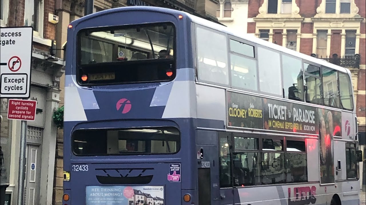 *due for withdrawal* First Leeds Volvo B7TL Wright eclipse Gemini 32433 ...