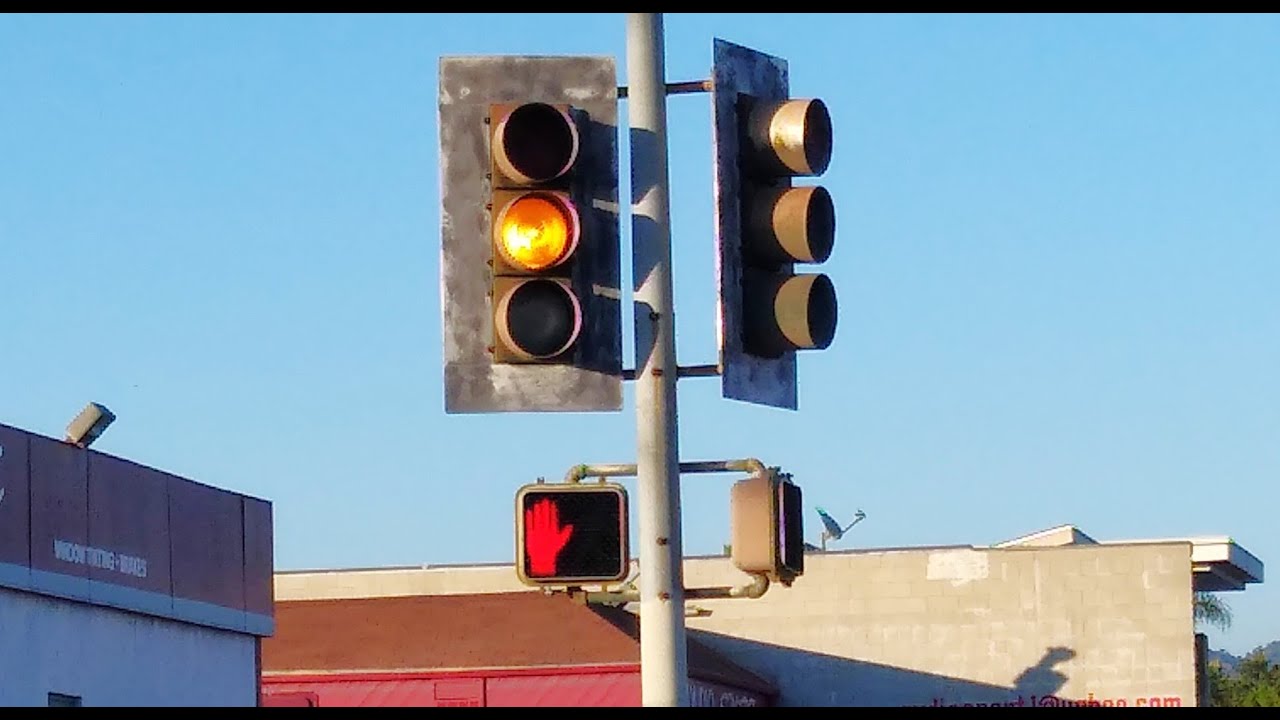 Old Singer Traffic Light & Old ICC Neon Ped Light (Valley Pkwy & Fig St ...