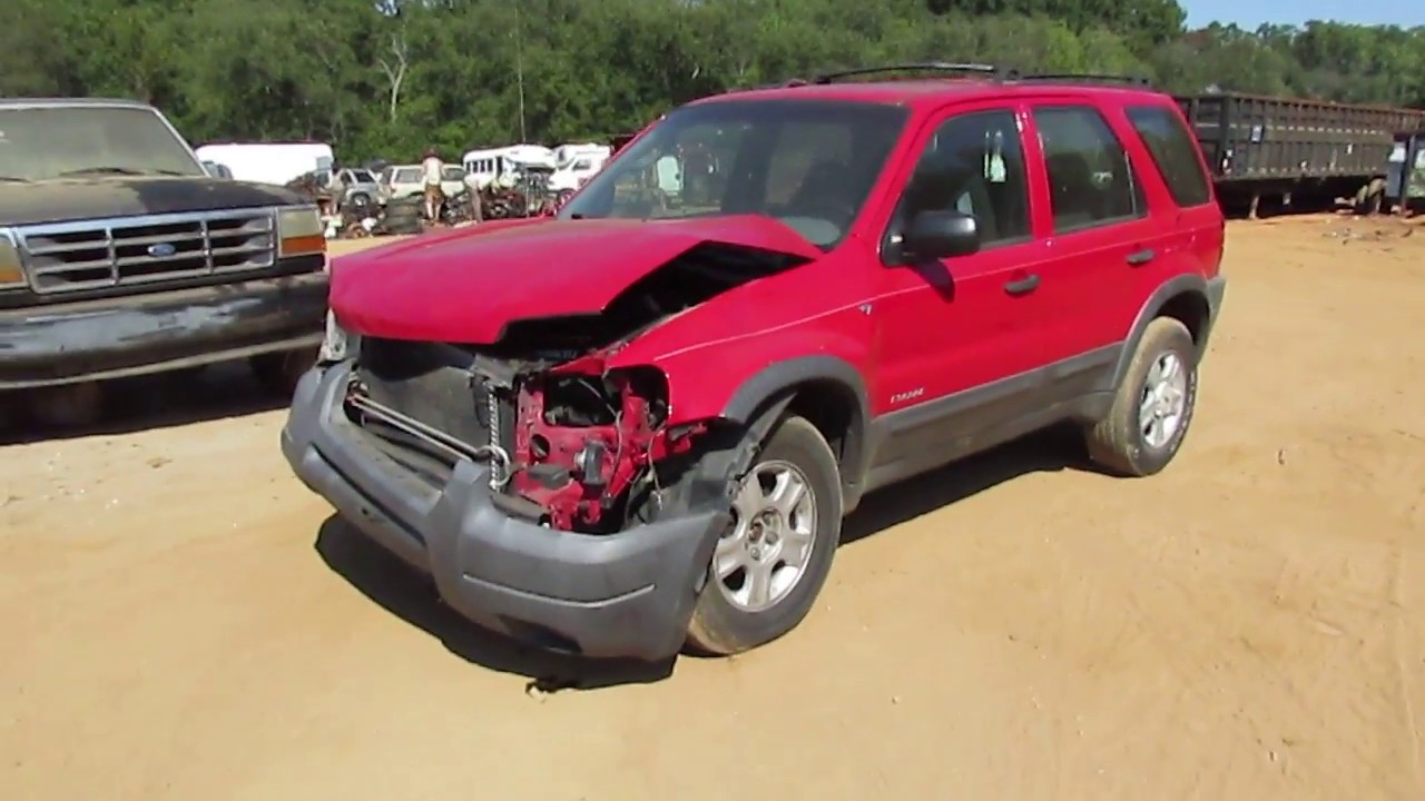 Scrapped 2001 Ford Escape XLT Will it run? - YouTube