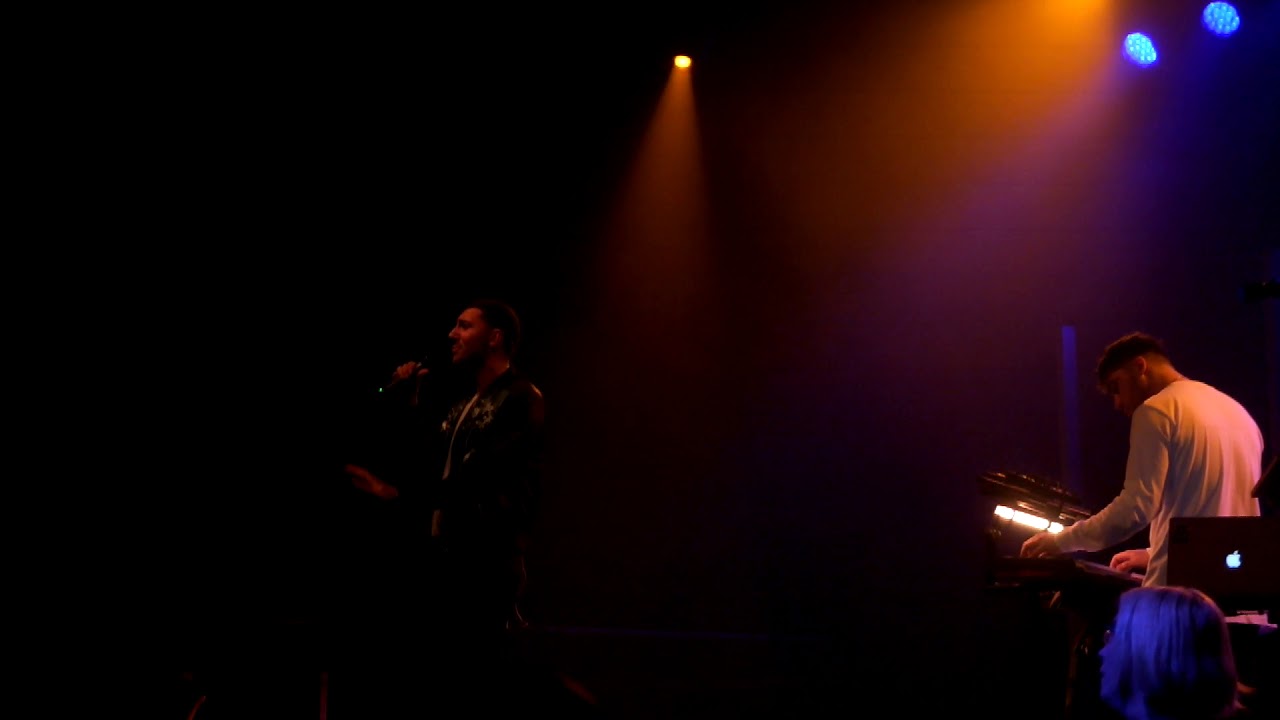 Majid Jordan "Summers Over Interlude" (Drake) - YouTube