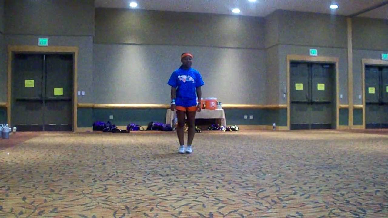 uca toe touch jump - YouTube