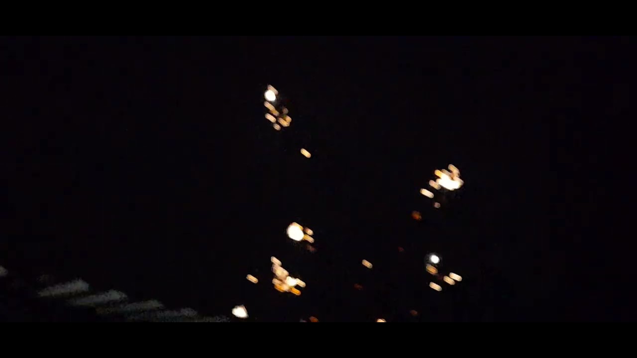 Letusan Api di Udara. || Kembang Api. - YouTube