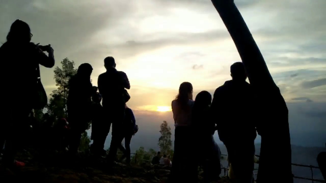 Sunset di Hutan Pinus Pengger - Yogyakarta (Timelapse) - YouTube