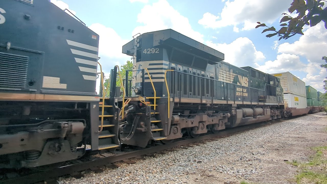 Northbound NS 26C intermodal on track one - YouTube
