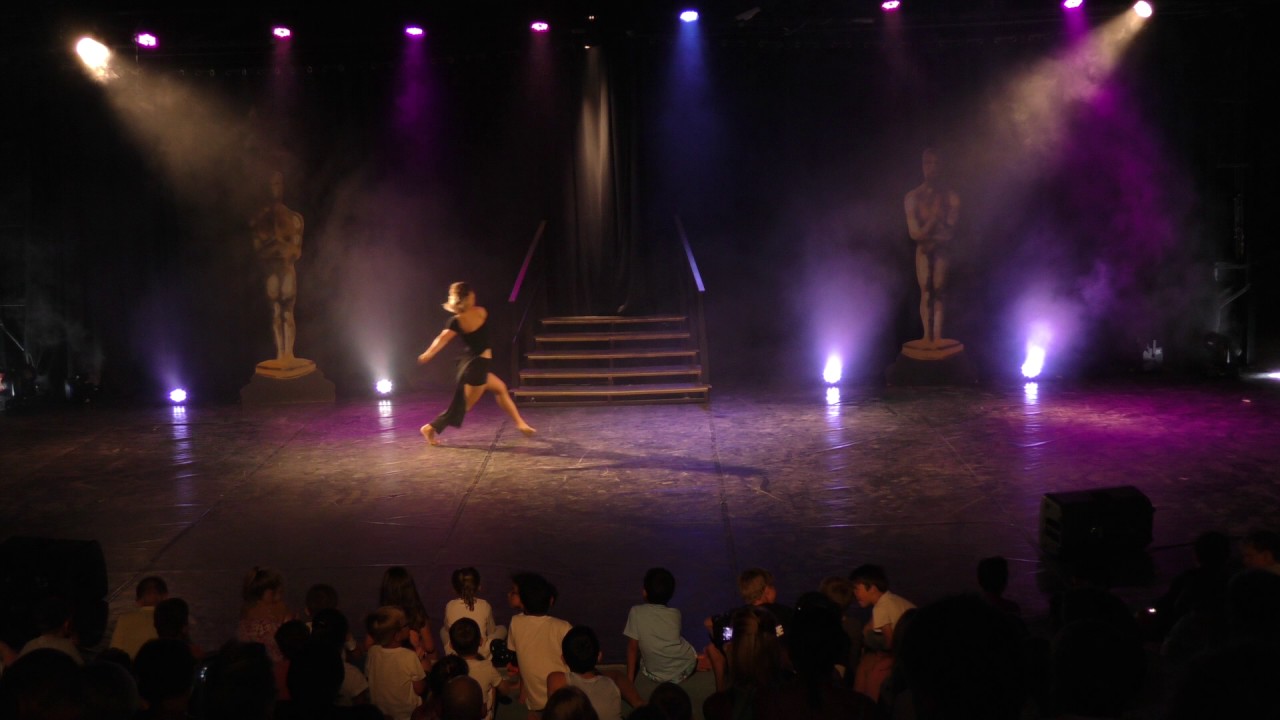 Impro Mathilde Henry - Million Eyes - YouTube