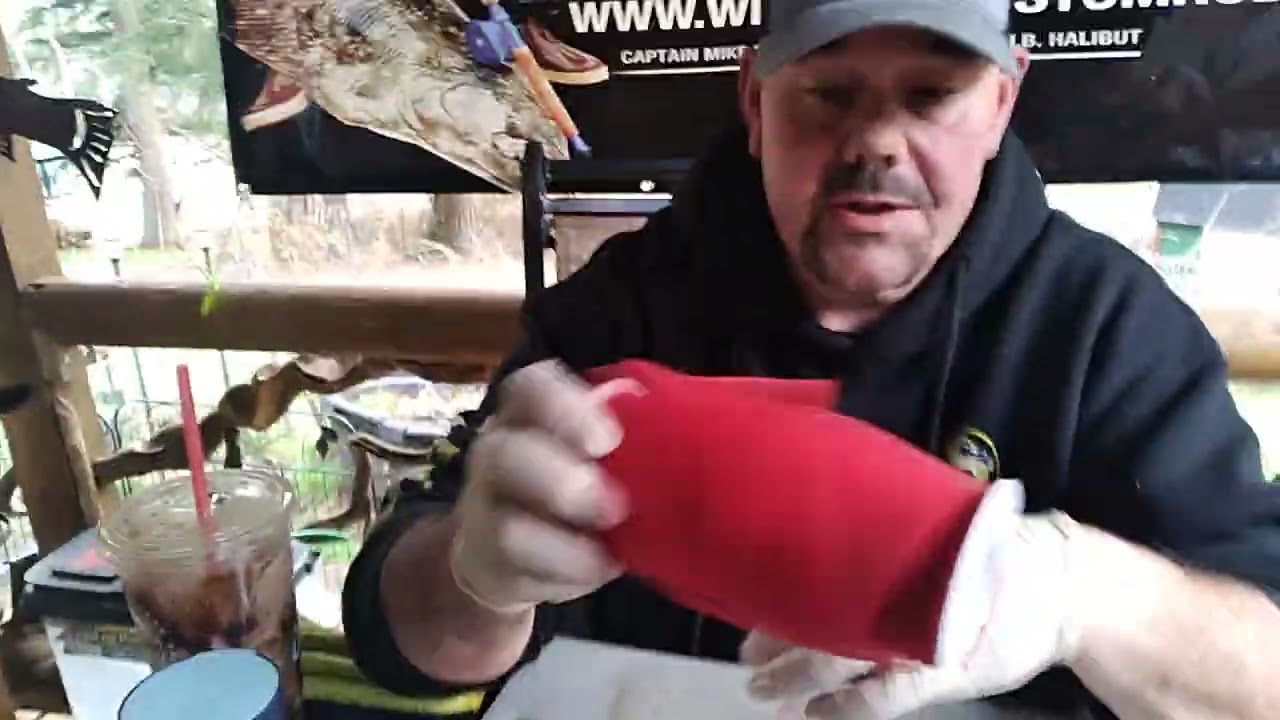 Tuna balls for spring salmon - YouTube