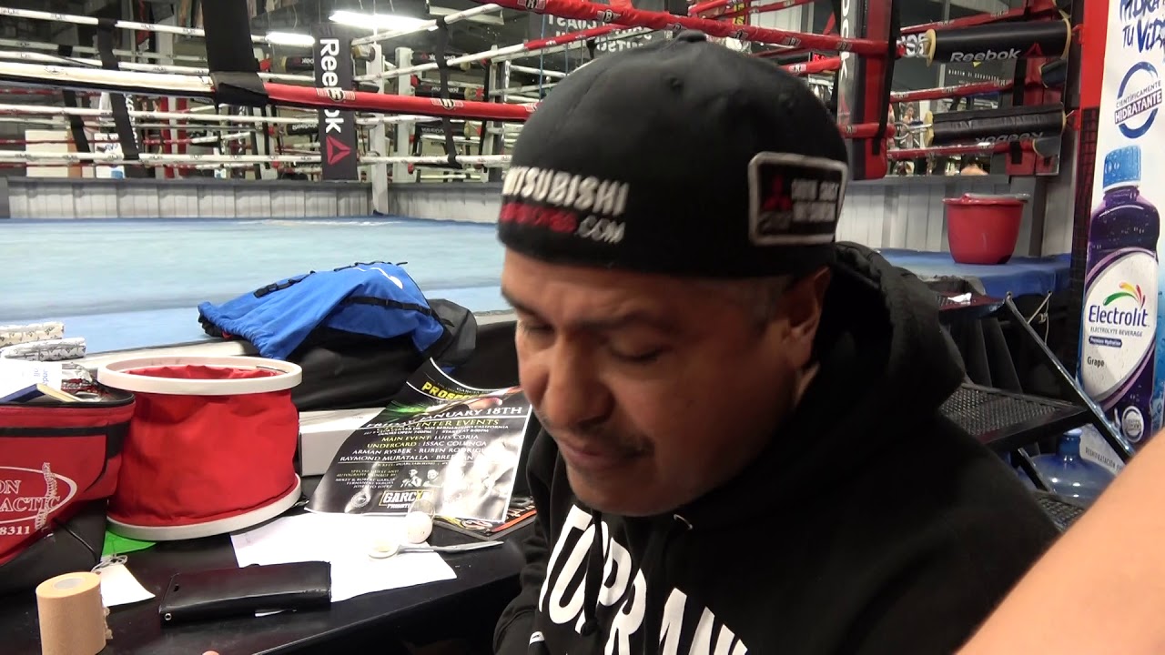Bfly Talking To Fans EsNews Boxing - YouTube