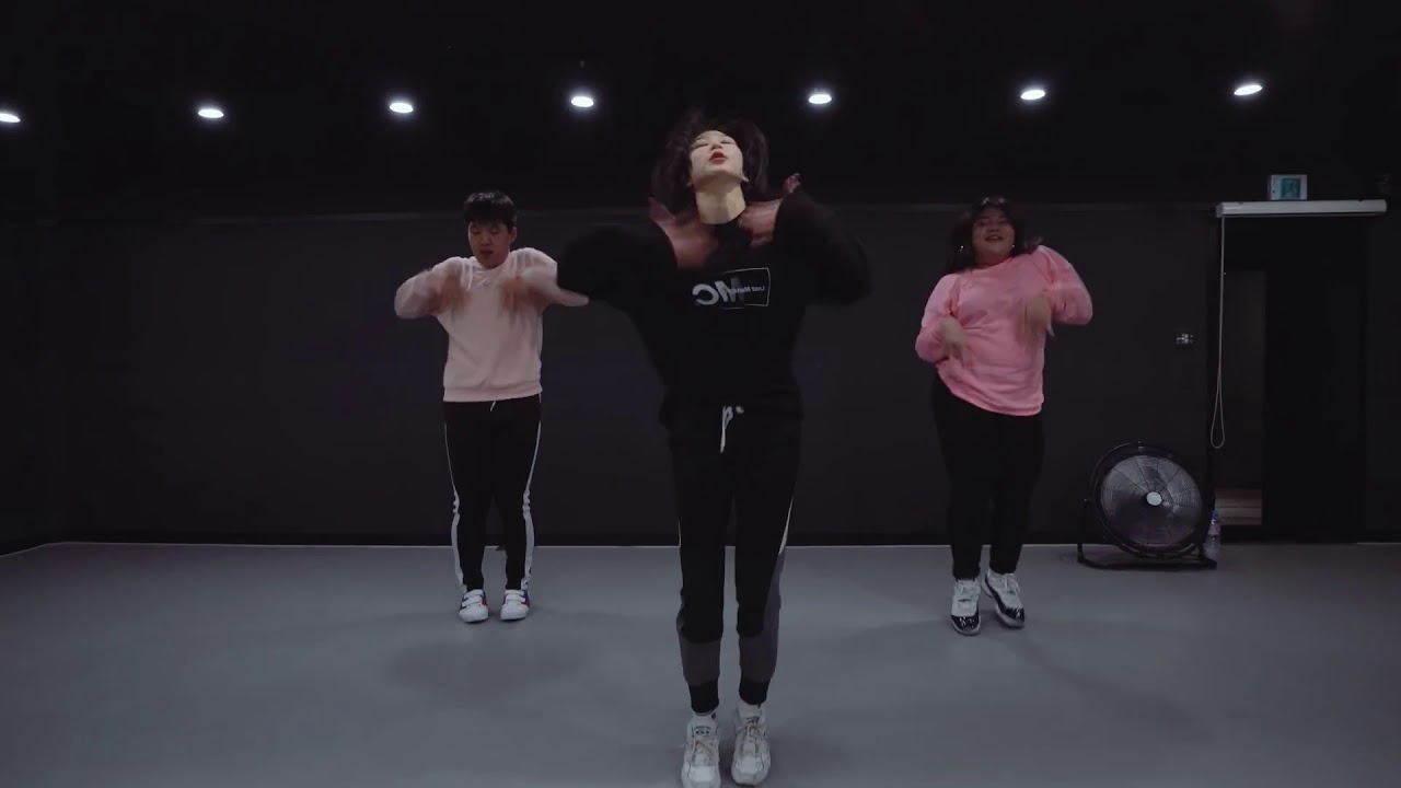 1MILLION 7 rings - Ariana Grande / Beginner's class / Tina Boo ...