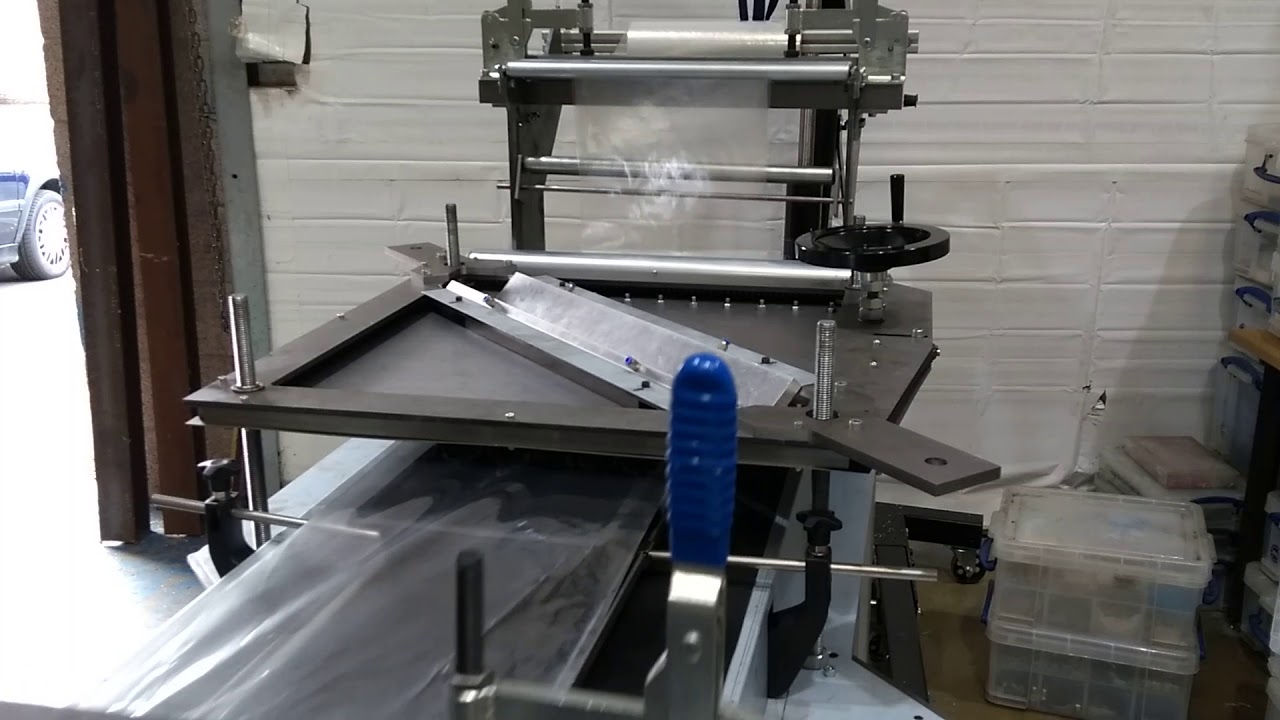 Tray sleeve conveyor - YouTube