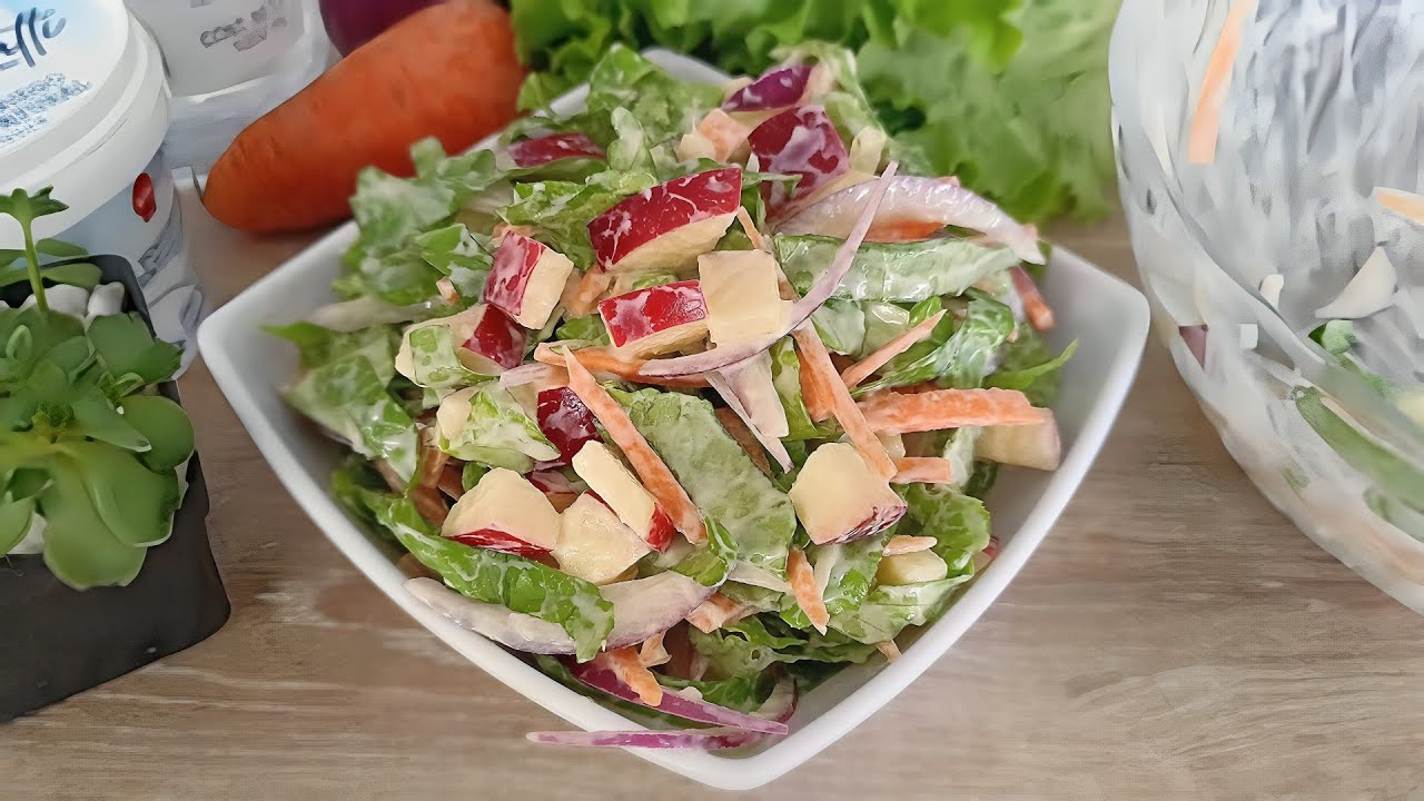 🥗🍏"Delicia Crocante: Ensalada Fresca de Lechuga, Zanahoria y Manzana" 🤤 ...