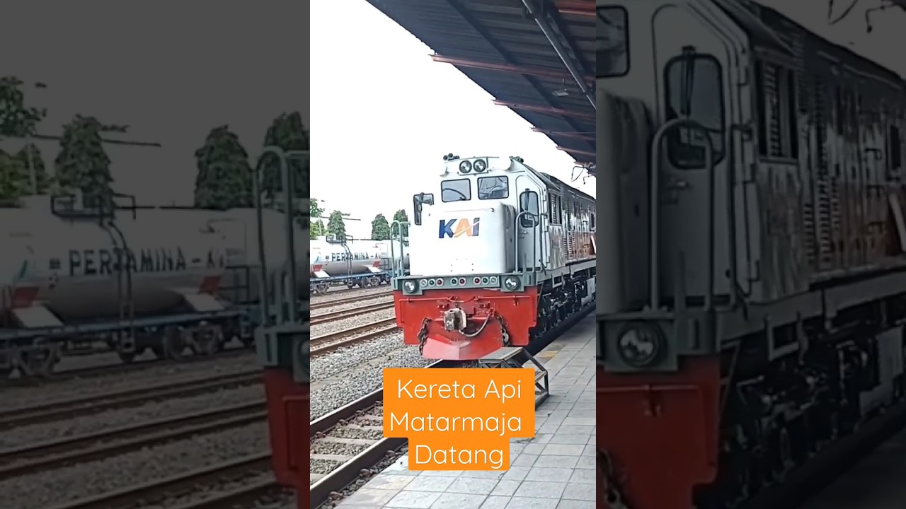 Kereta Api Matarmaja Datang di Stasiun Madiun - YouTube