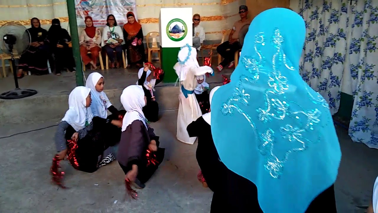 Amazing dance Of Masbate Muslim Brothers Association - YouTube