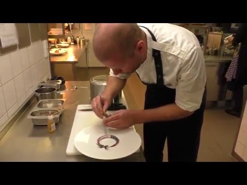 Sidney Schute prepares a dish with mackerel at the Michelin star Librije's Zusje