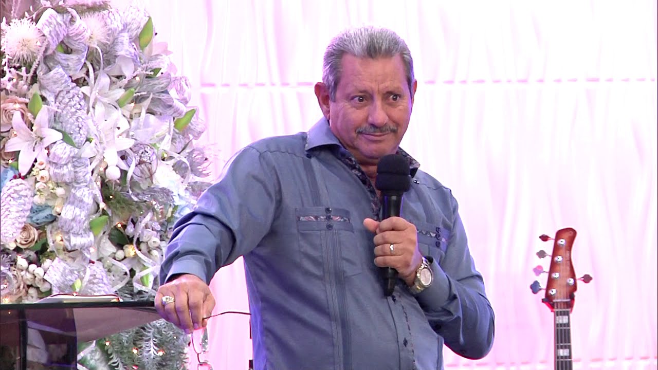 Pastor Roque Martínez. ¿Qué es un discípulo? —Casa de Restauración ...