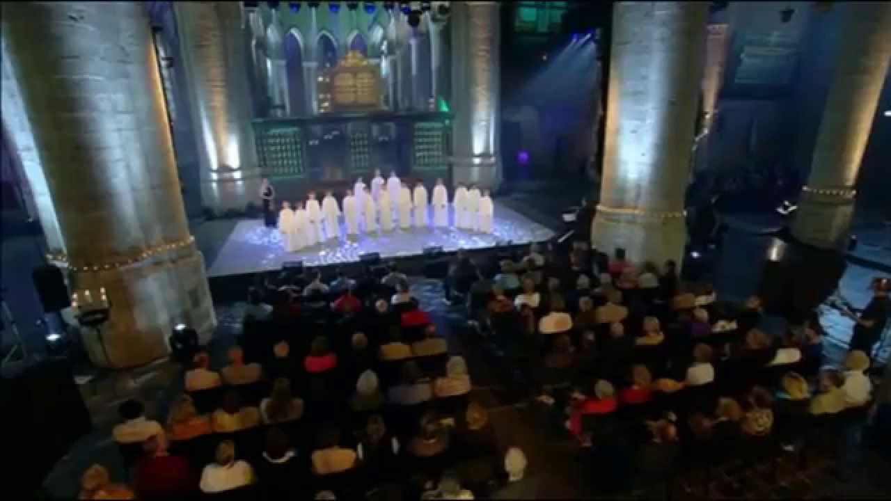 Libera - Sanctus (solos by Tom Cully, Ed Day, Sam Leggett) - YouTube