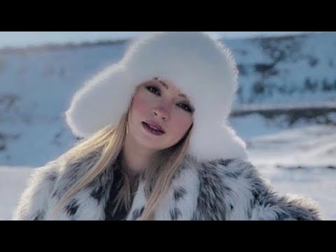 Ece Seçkin her şeyden vazgeçti! | Ece Seçkin feat. Ozan Doğulu | Vazgeçtim