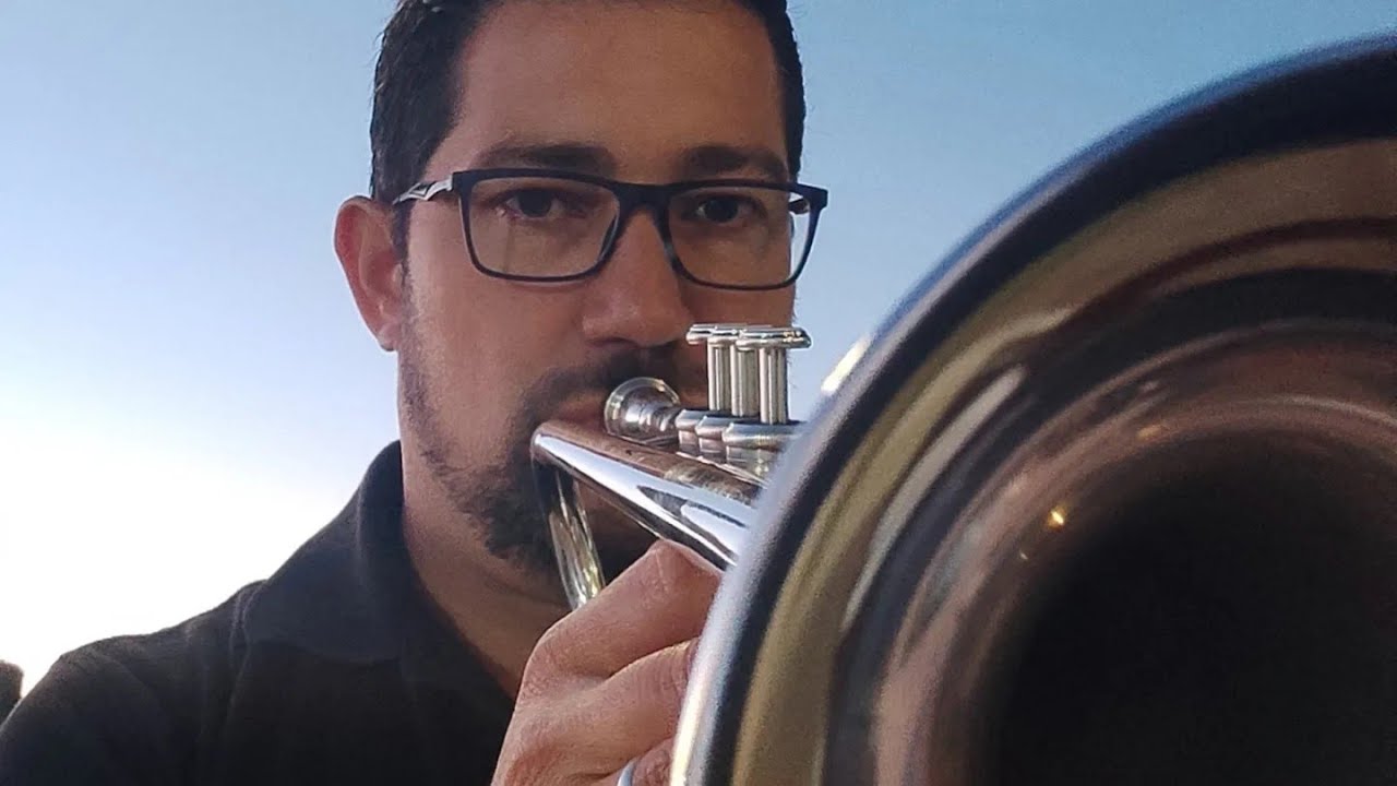 "Strangers in the night" (James Trumpet) - YouTube