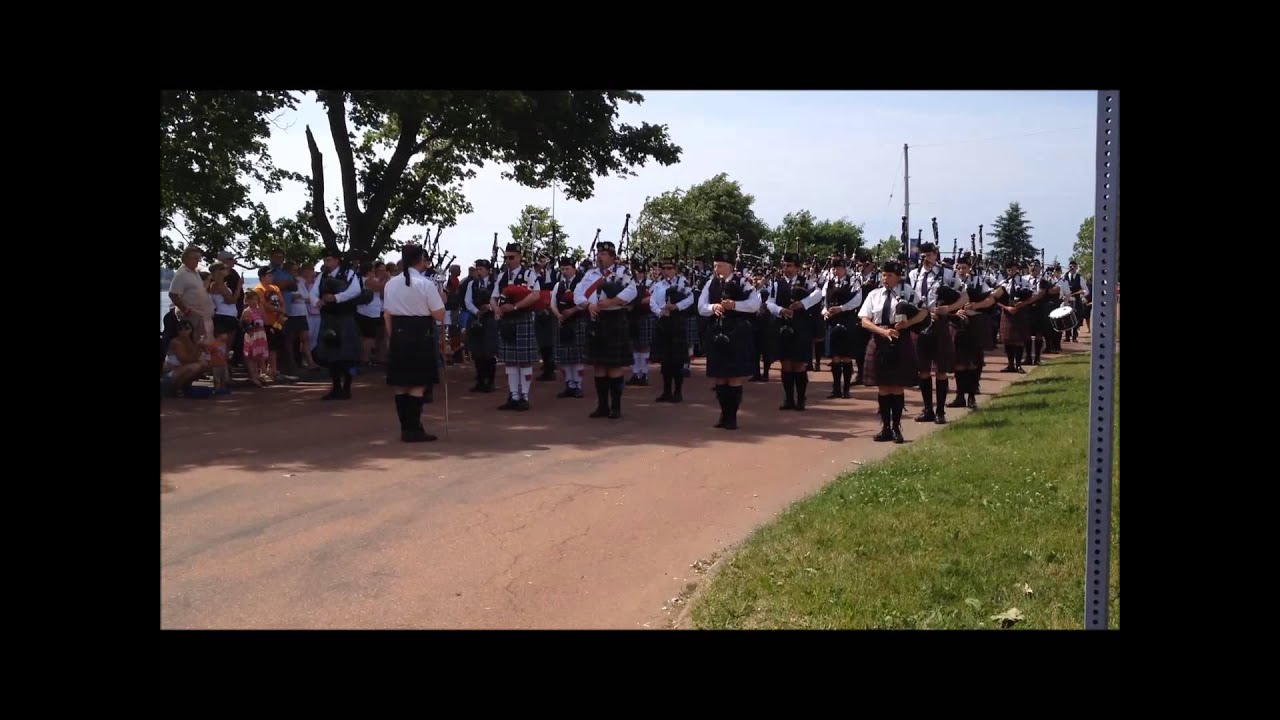 Pugwash Gathering of the Clans - massed pipe band - YouTube