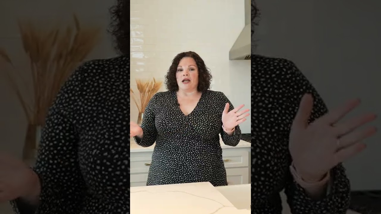 Live The 30A Life - Demelza Lisowski