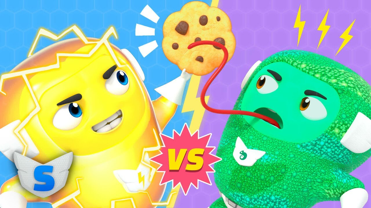 EPIC FIGHT: who will get to eat the COOKIE? - Superhero Battle - YouTube