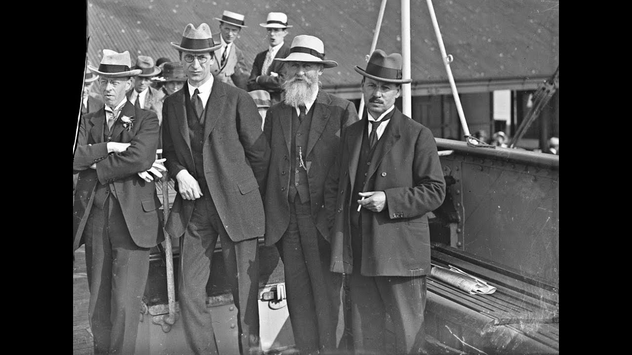 Century Ireland: RTÉ News Gallery 25 August - 7 September 1921 - YouTube