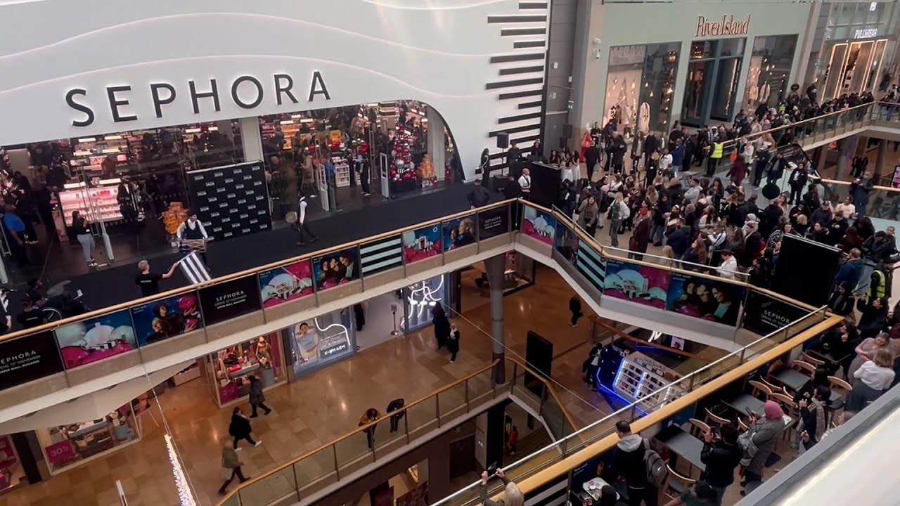 Shoppers camp overnight as thousands queue for opening of new Sephora ...