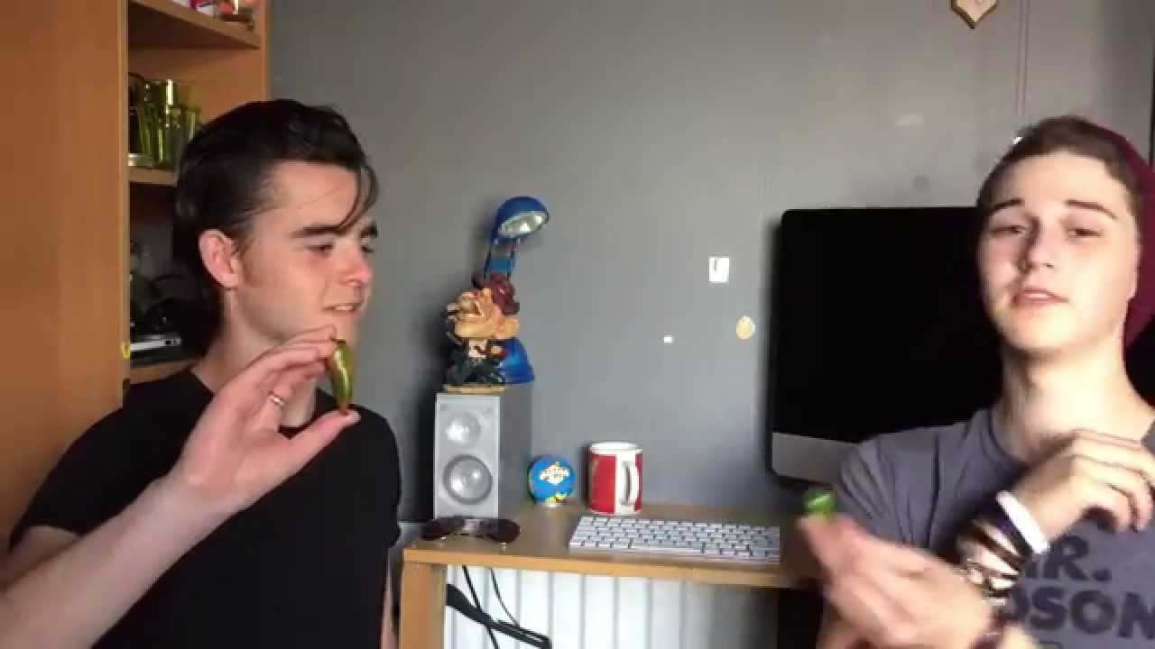 Chilli Challenge With Thomasherc | Itsowen Mate - YouTube