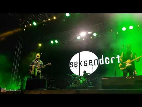 Seksendört - Potpuri (Hey On Beşli, Zühtü, Dere Boyu Kavaklar) [Kuşadası Gençlik Festivali #kgf2018]