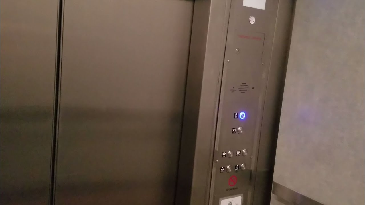 Miami Impulse elevator/Global Hydraulic elevator @ Parkside Corporate ...