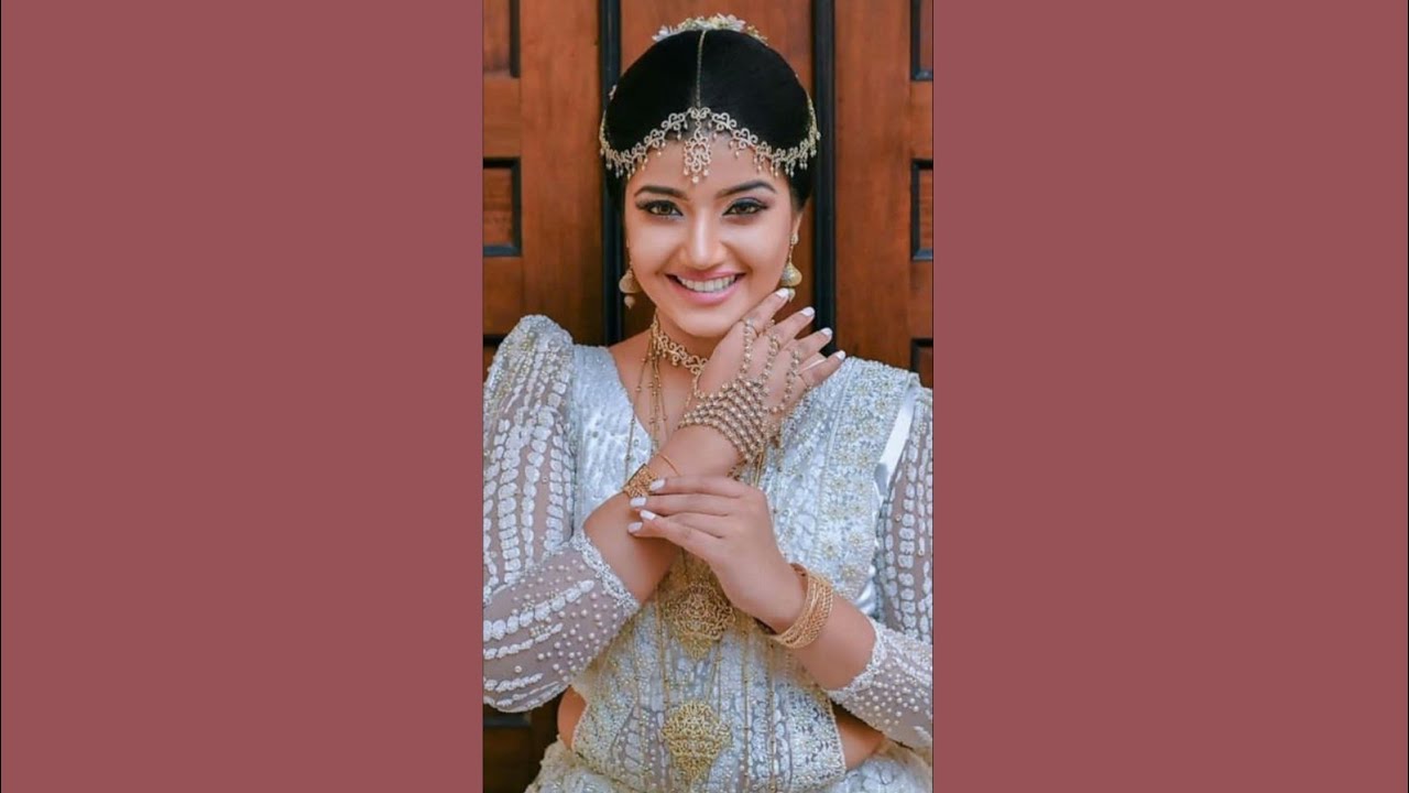 නෙත්මි රොෂෙල්😍😍වෙඩින් සාරි විලාසිතා😍 ️ ️ Nethmi roshel wedding saree ...