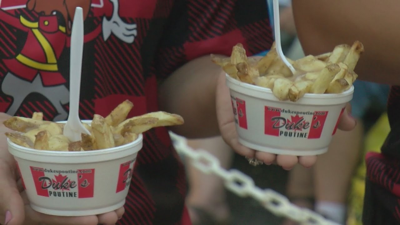 Food At The Fair: Duke’s Poutine - YouTube