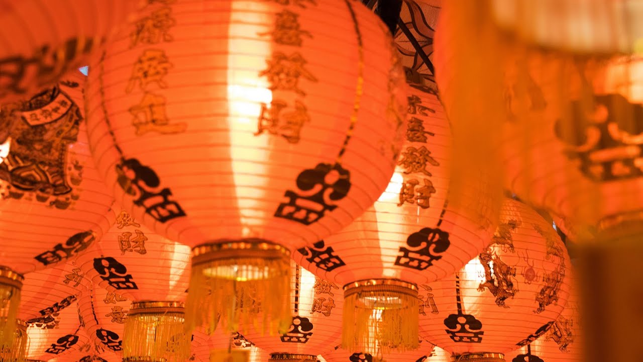 Jiangong Li and Yulin Lu describe the celebrations of the Chinese New ...