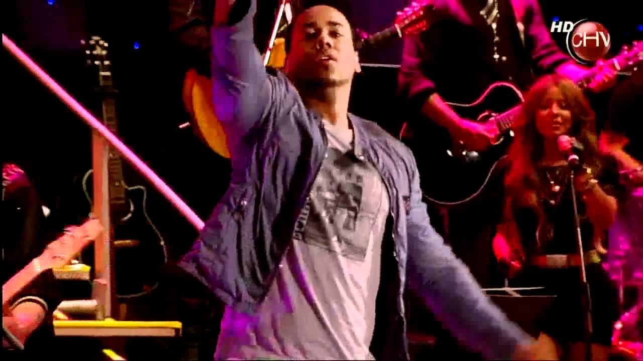 Aventura - Mi Corazoncito (En Vivo Festival de Viña del Mar 2011) HD FB ...