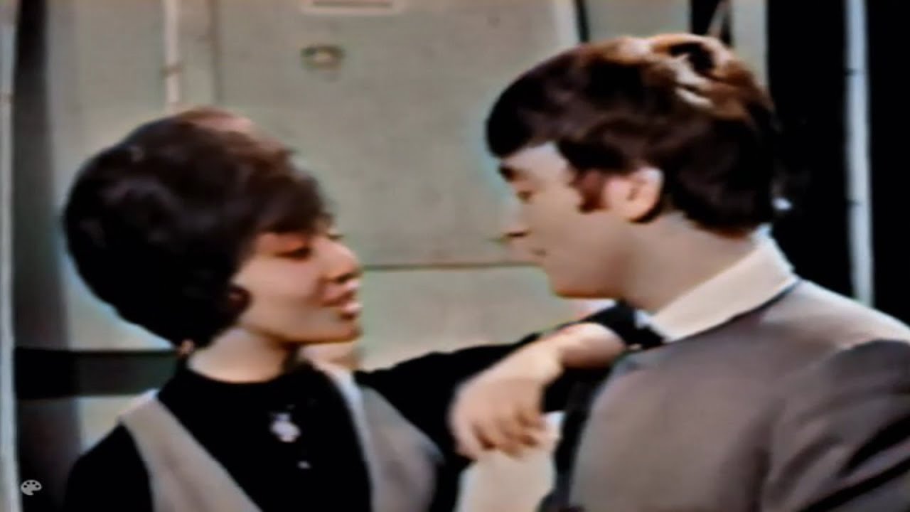 Helen Shapiro - Look Who It Is (1963) - YouTube