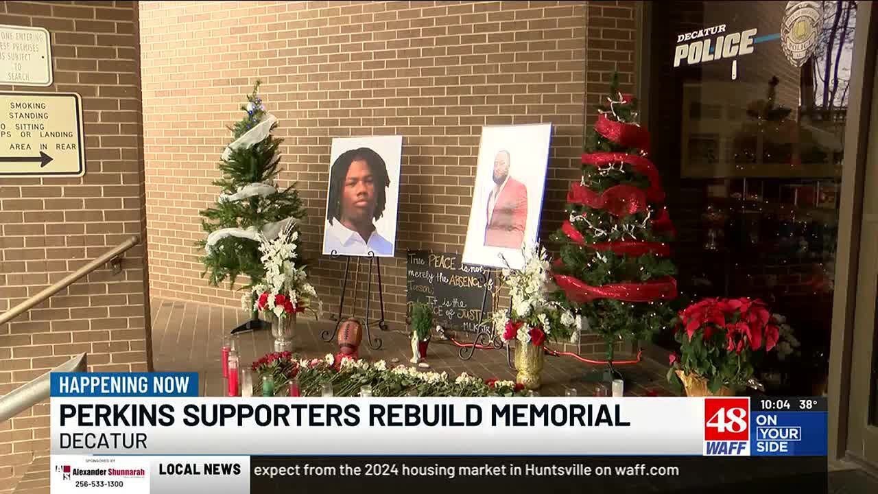 Supporters of Steve Perkins rebuild memorial in Decatur - YouTube
