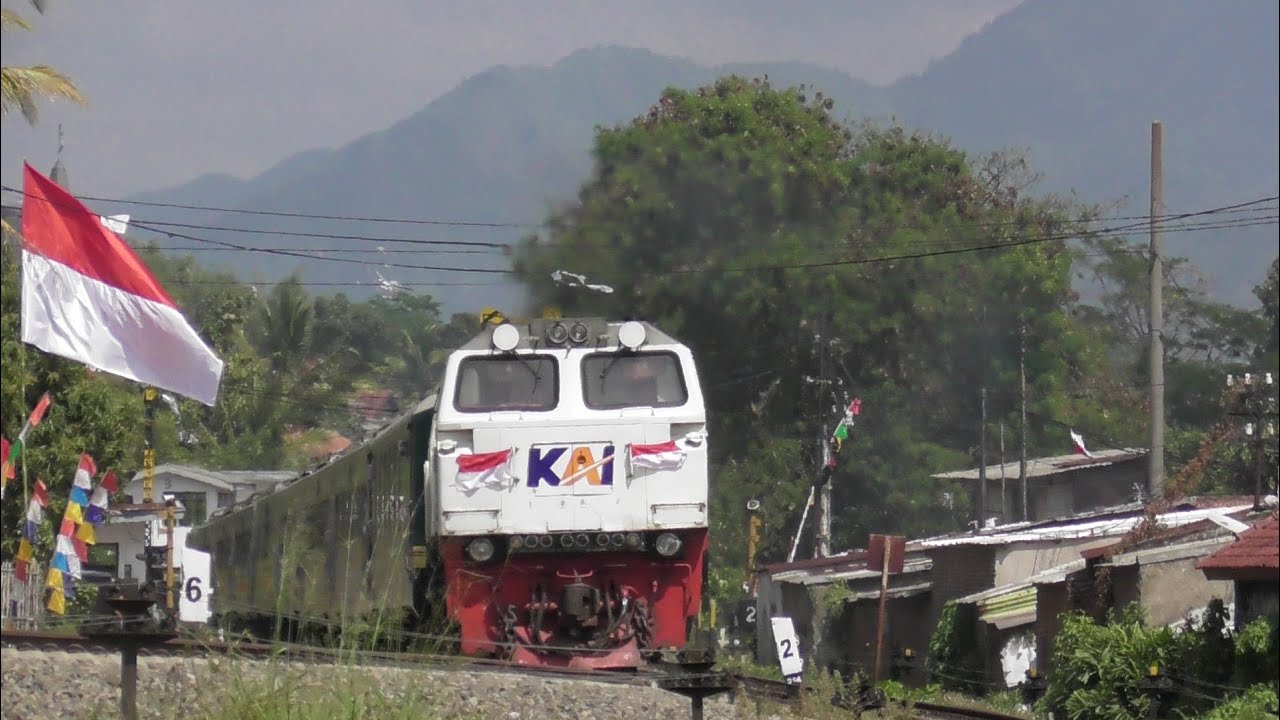 Video Kereta Indonesia Live Kereta & Indahnya Sunset @ahmadkosim1974 ...