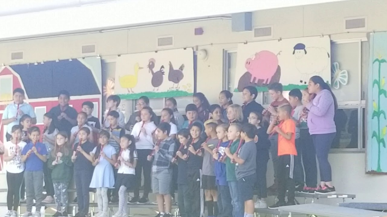 Aaron's 3rd grade recorder performance - YouTube