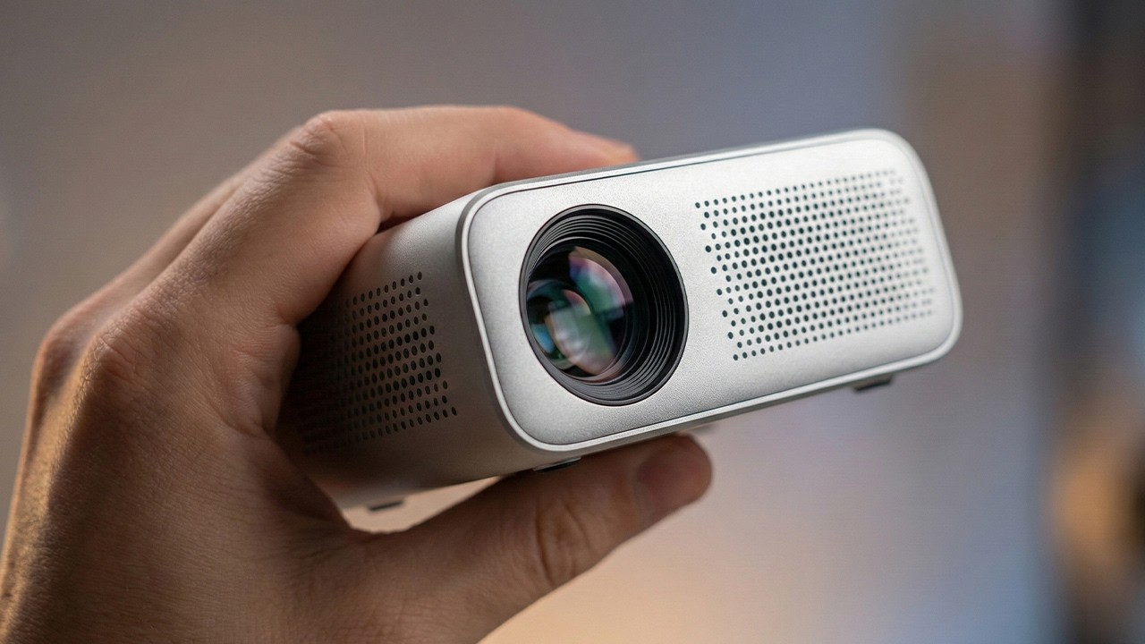 TOP 6 BEST PORTABLE PROJECTORS FOR 2026 (NEW MODELS!) - YouTube