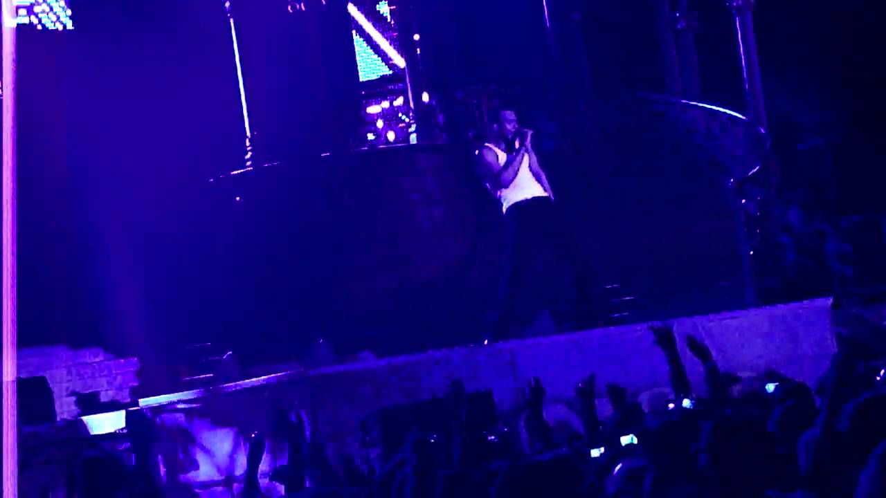 Mario - Break Up Live at Grad Nite. - YouTube