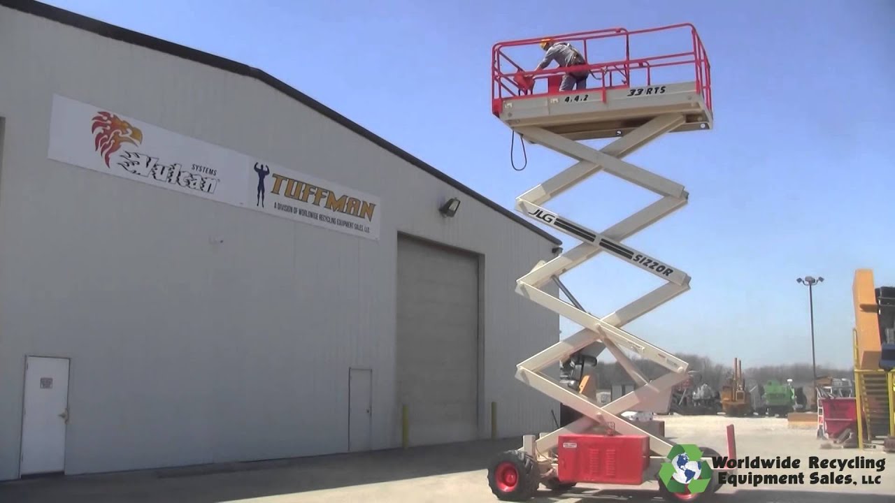 JLG 33RTS Rough Terrain Scissor Lift - YouTube