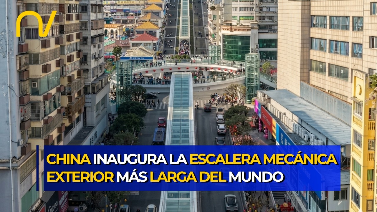 China inaugura la escalera mecánica exterior más larga del mundo - YouTube