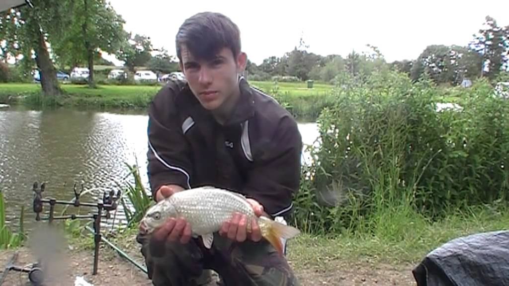 Episode 44-Fishing-On the hook - YouTube